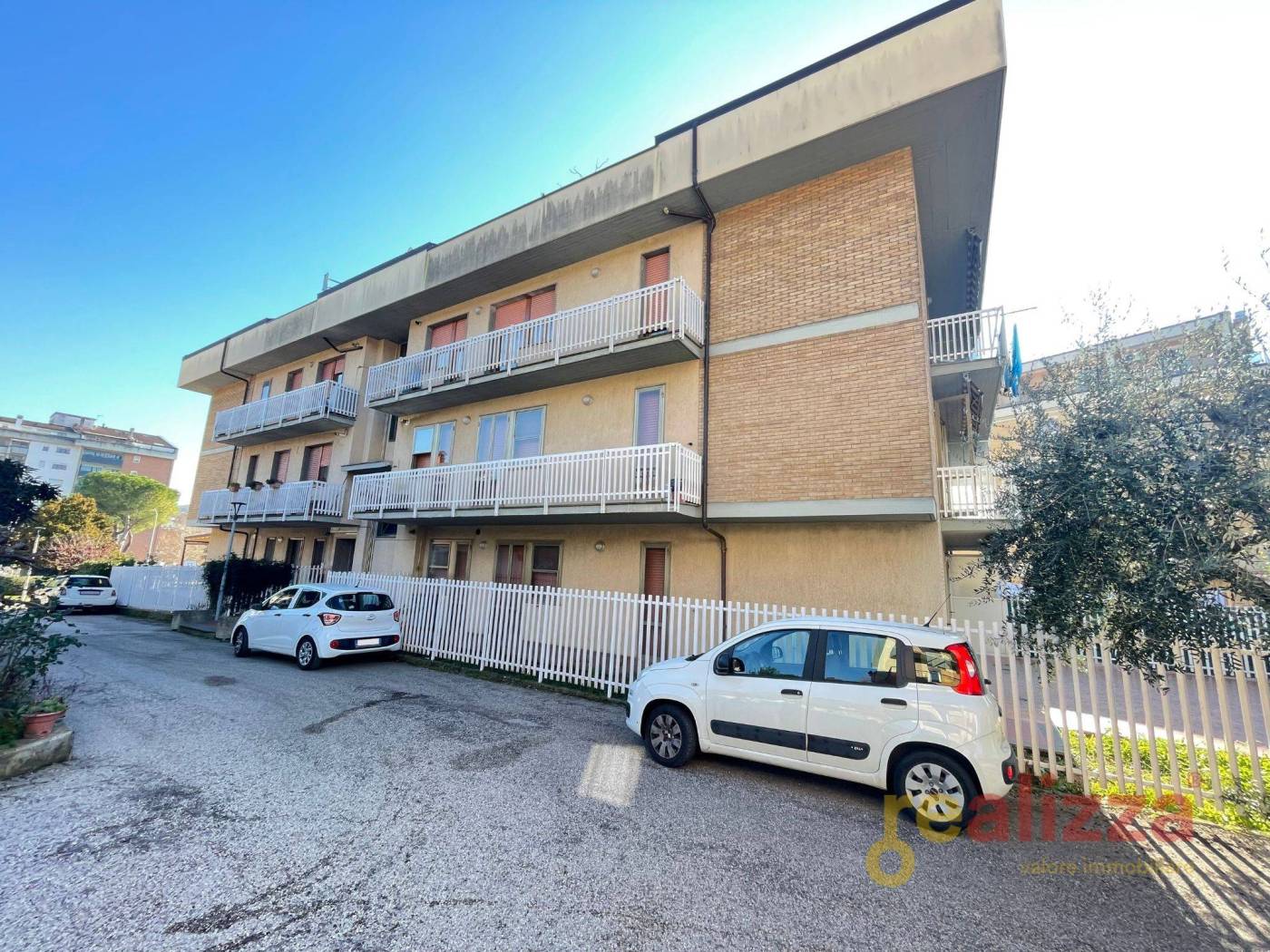 Locale commerciale in Vendita