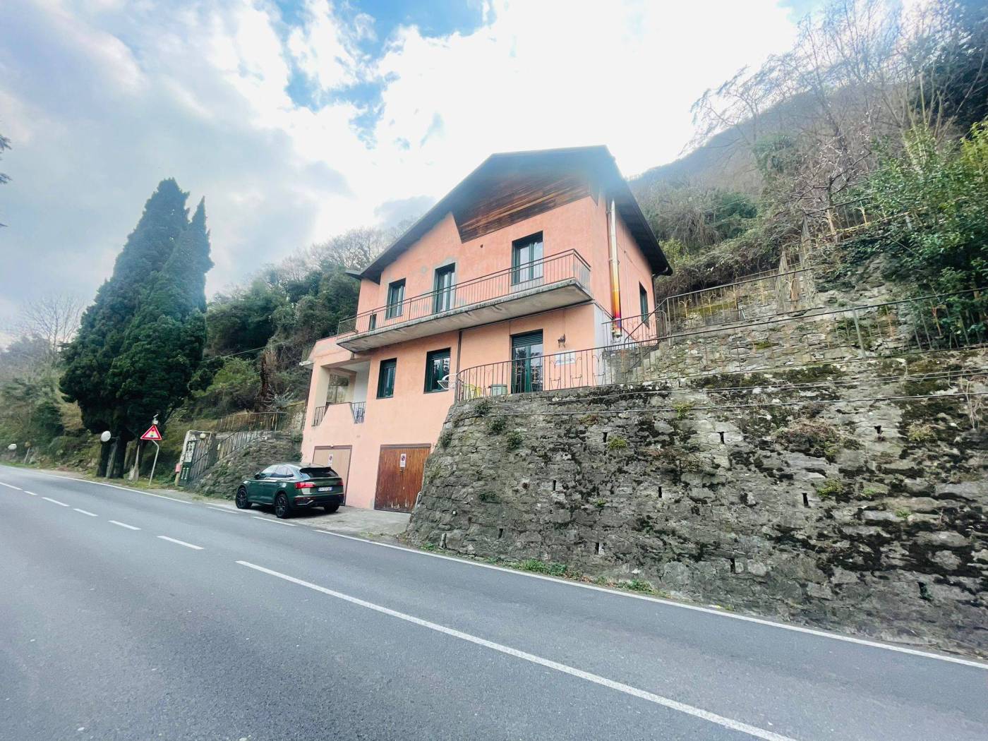 Trilocale via Regina Nuova 11, Brienno