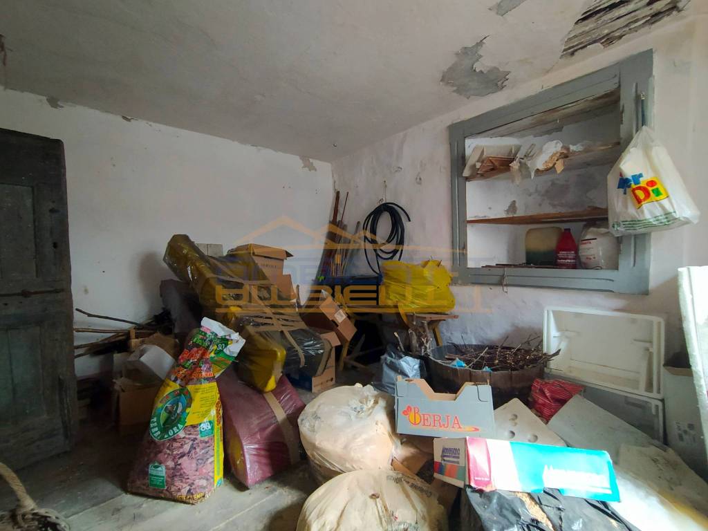 Vendita Rustico in via Cantone Santa Maria Lenna. Da ristrutturare, 217 ...