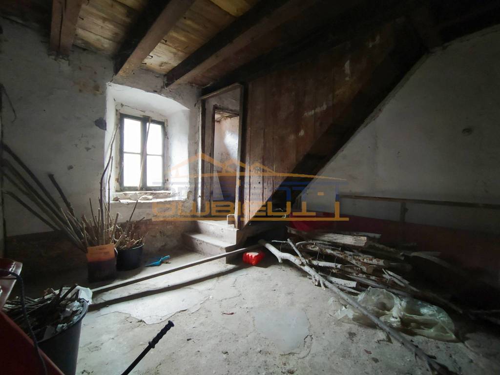 Vendita Rustico in via Cantone Santa Maria Lenna. Da ristrutturare, 217 ...