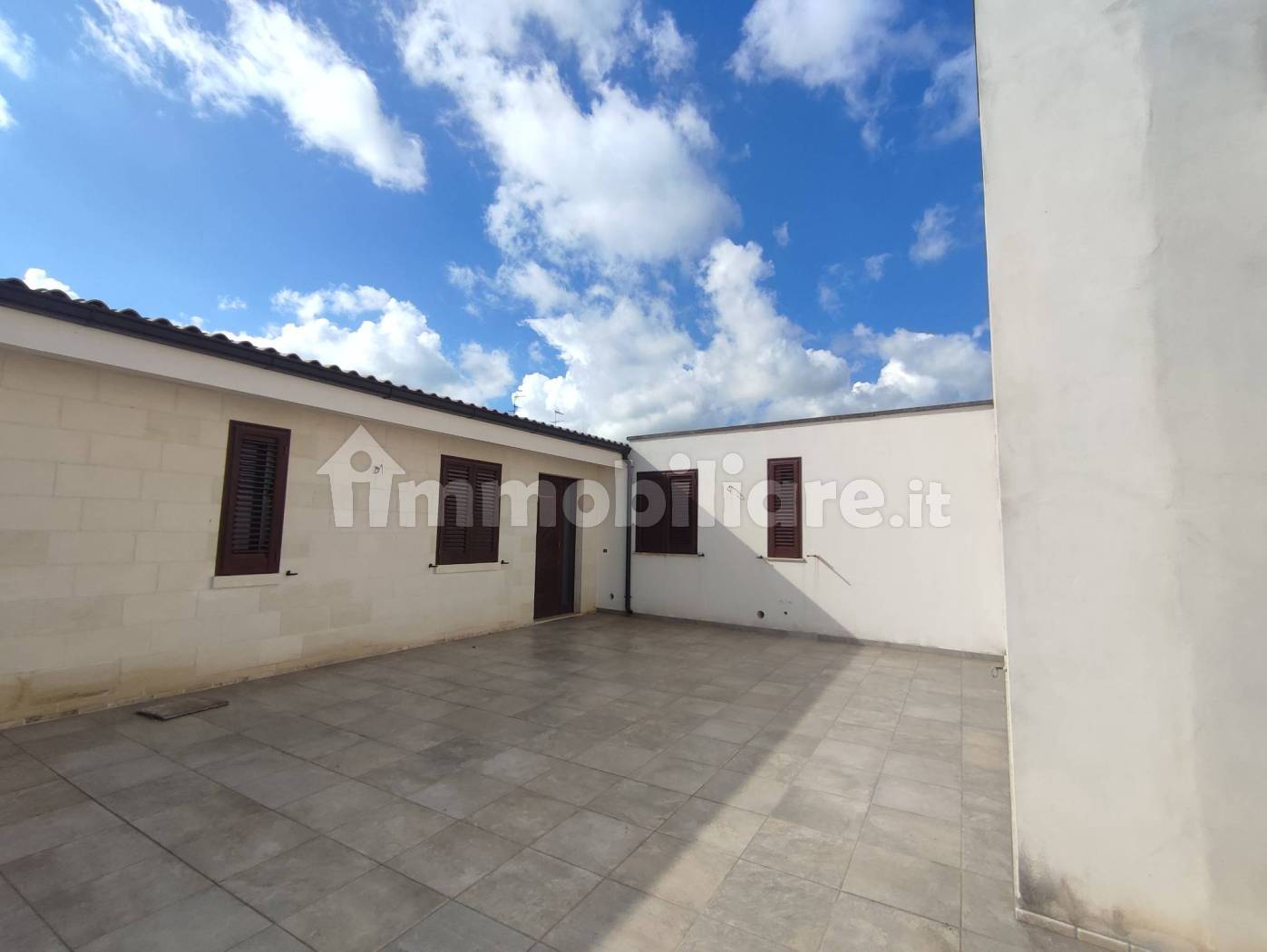 Trilocale via Teofilo 18, Martano