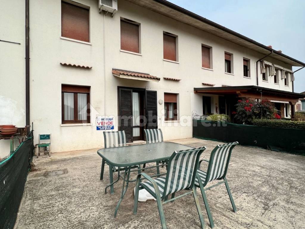 Vendita Villa a schiera in via Salvo D'Acquisto 1 Montorso Vicentino ...