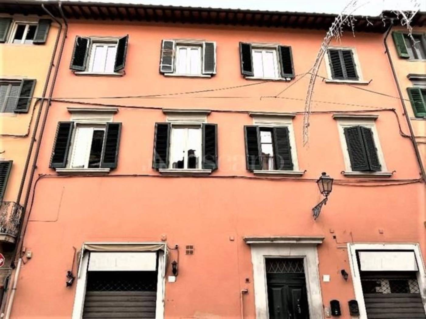 Locale commerciale in Vendita