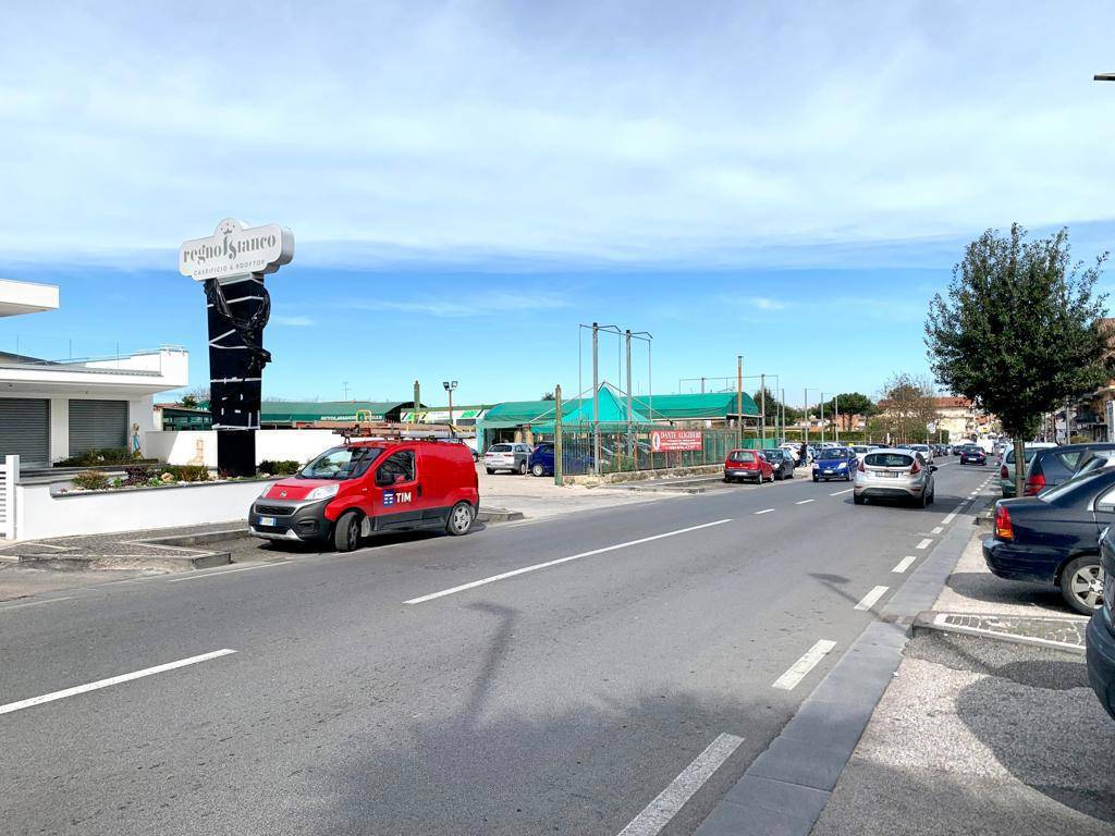 Trilocale via Consolare Campana, Quarto