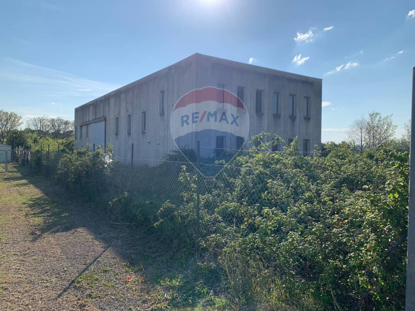 Locale commerciale in Vendita