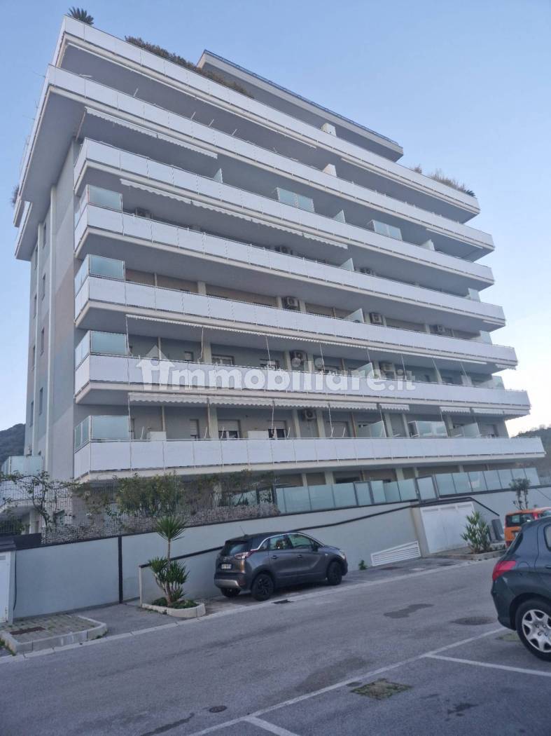 Trilocale via Monticelli, Zona Industriale - San Leonardo, Salerno