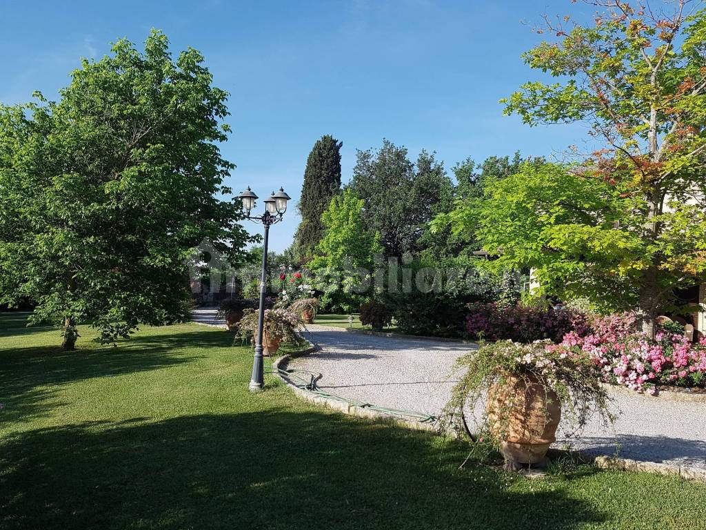 Vendita Casale in via Mario Vianello 50 Perugia. Ottimo stato, posto ...