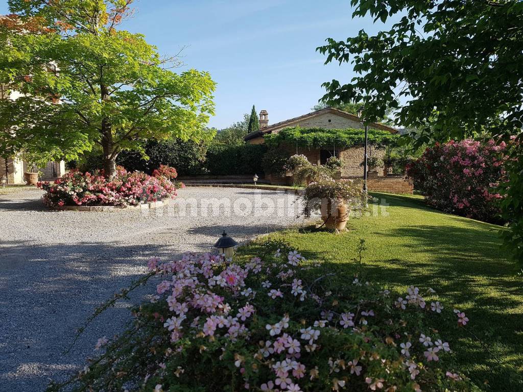 Vendita Casale in via Mario Vianello 50 Perugia. Ottimo stato, posto ...