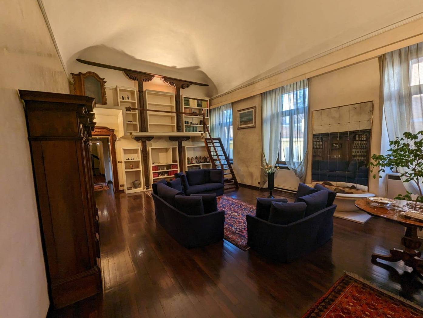 Appartamento ottimo stato, primo piano, Centro, Vercelli