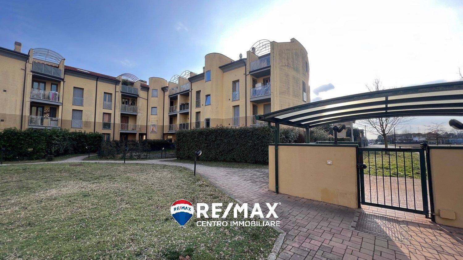 Trilocale via Pasubio, Venegono Superiore