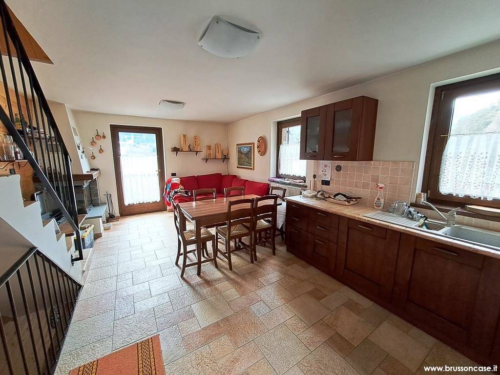 Trilocale Strada Regionale della Valle d&#x27;Ayas 316, Brusson