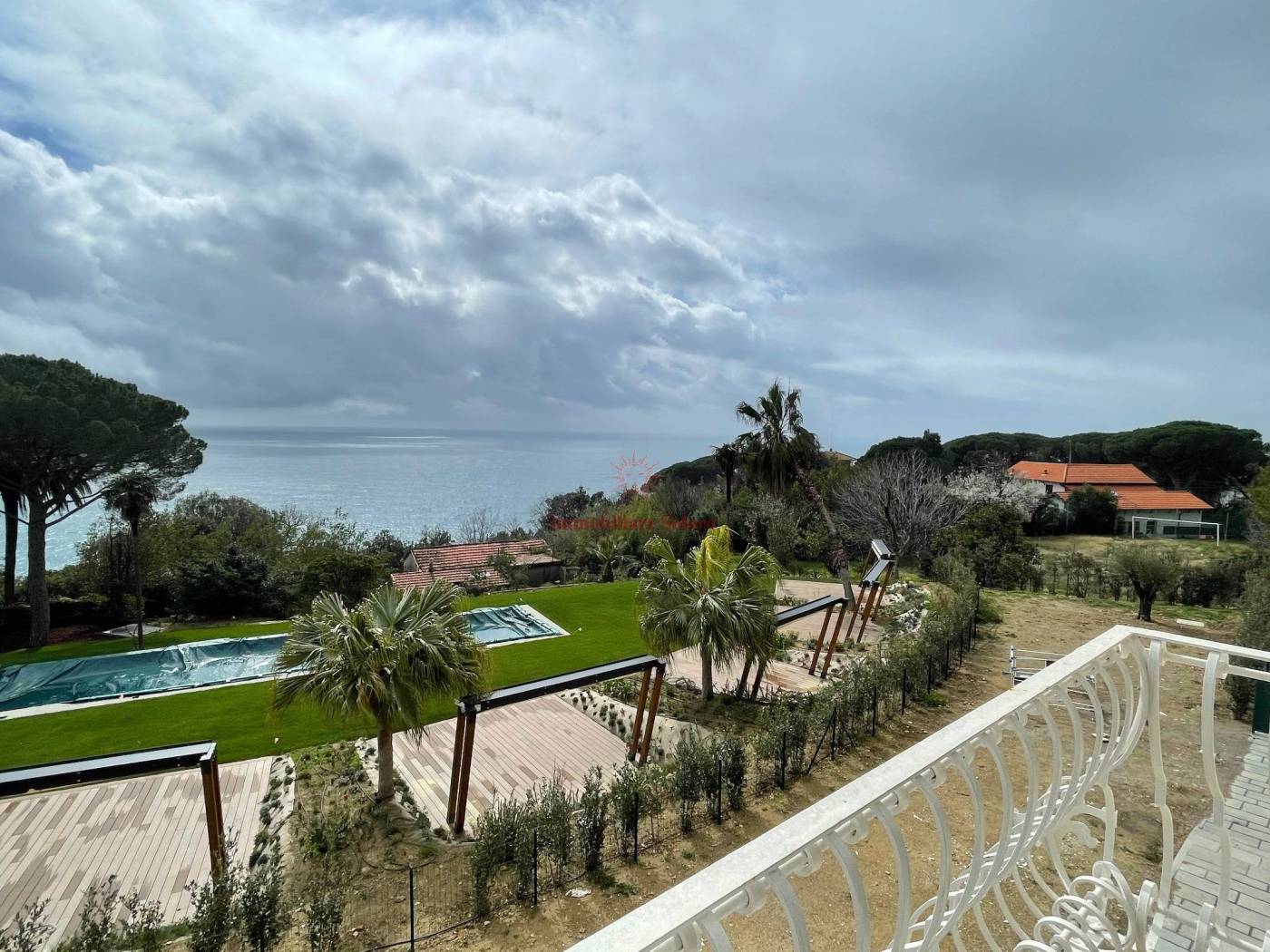 Trilocale via del Salice 6, Centro, Varazze