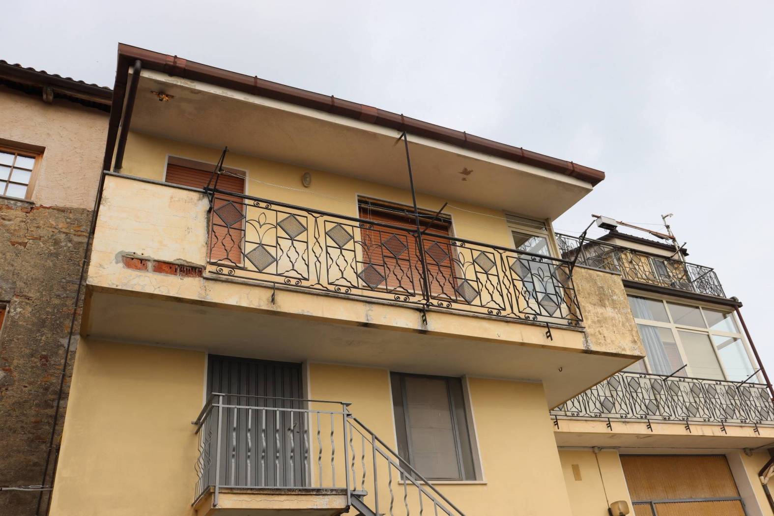 Appartamento via Giovanni Tibaldi 14, Serravalle Langhe