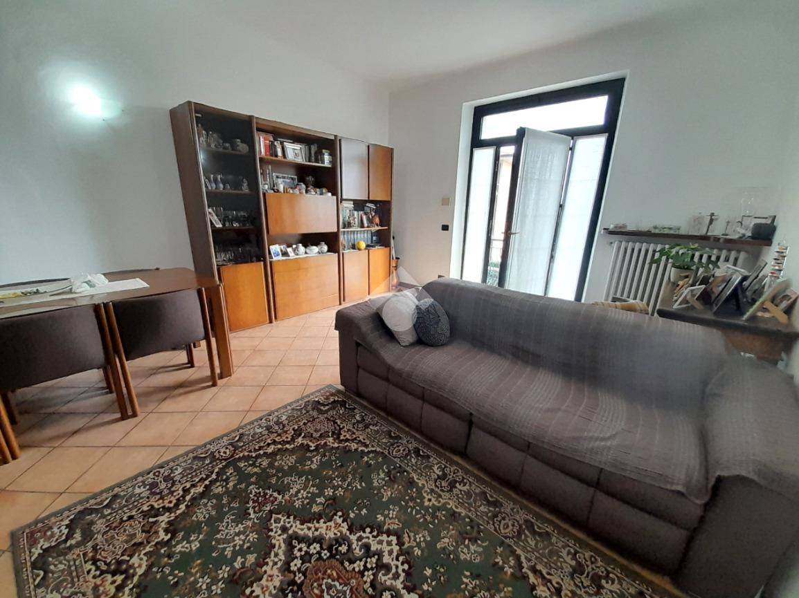 Trilocale via A.Manzoni 11, Nobile Monguzzo, Monguzzo