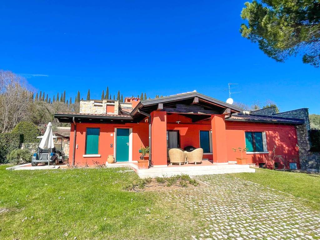 Vendita Villa a schiera in via Omodeo Soiano del Lago. Ottimo stato ...