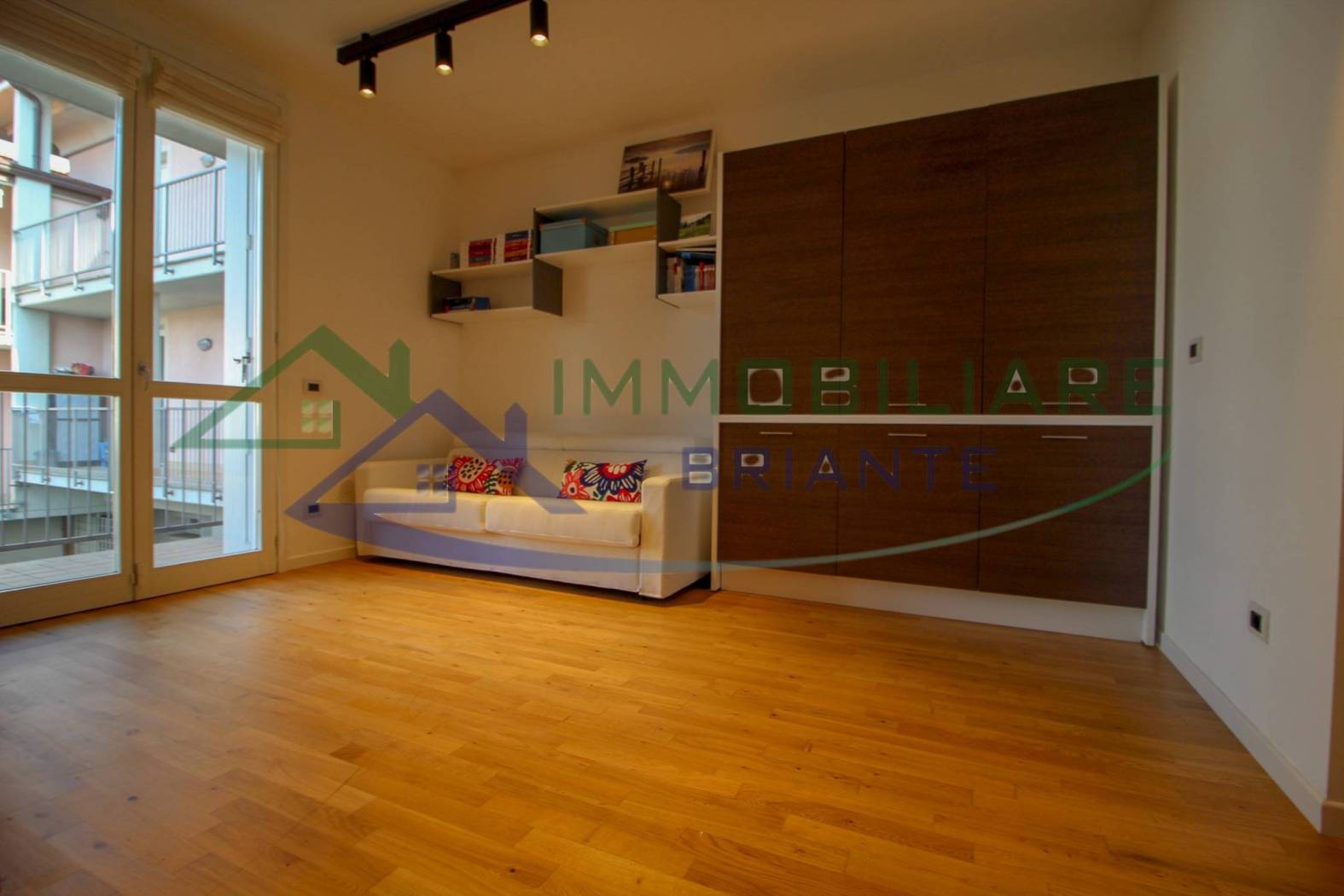 Bilocale via Edmondo De Amicis, Casorate Sempione