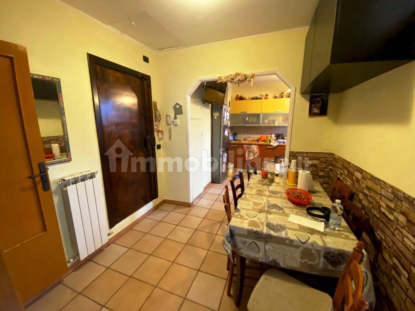 Trilocale via Damiano Chiesa 3, Centro, Matelica