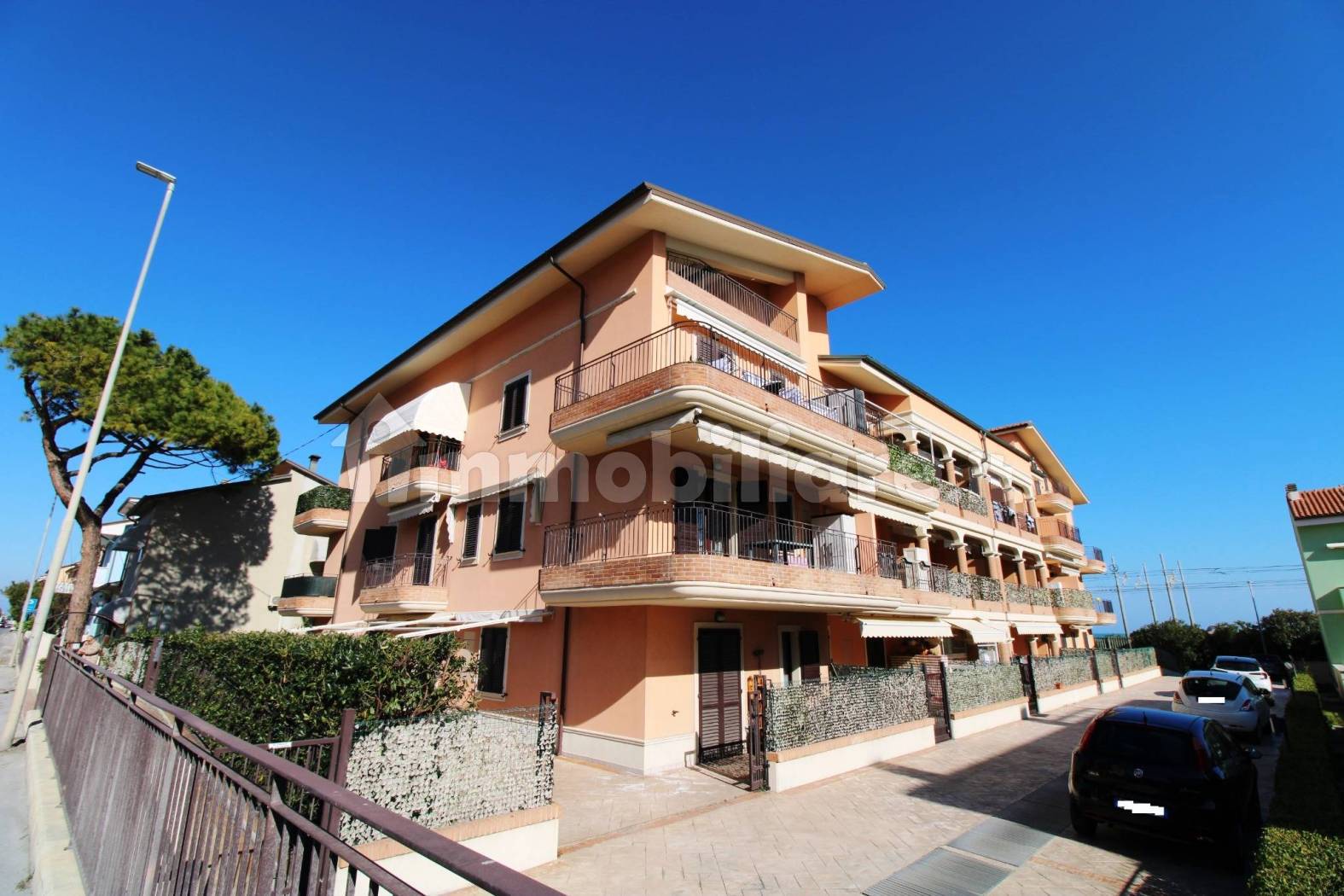 Trilocale viale Regina Margherita 187, Porto Potenza Picena, Potenza Picena