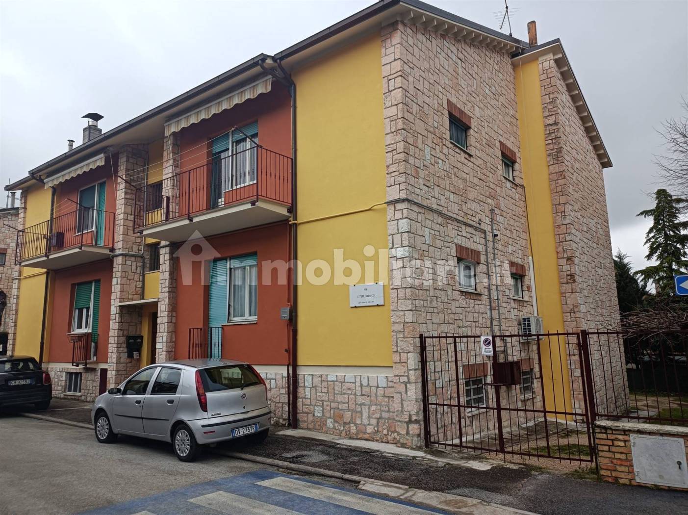 Appartamento buono stato, primo piano, Centro, San Severino Marche