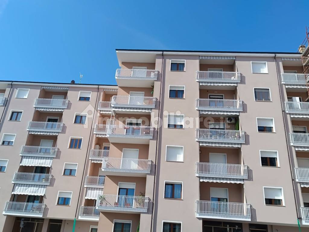 Trilocale piazza Camillo dal Pozzo 10, Nizza Monferrato