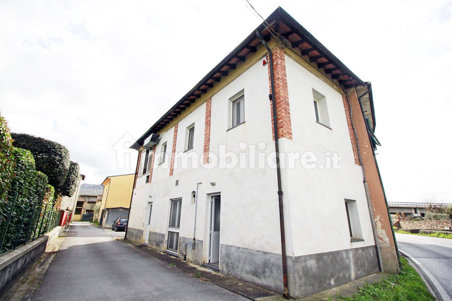 Laboratorio in Vendita