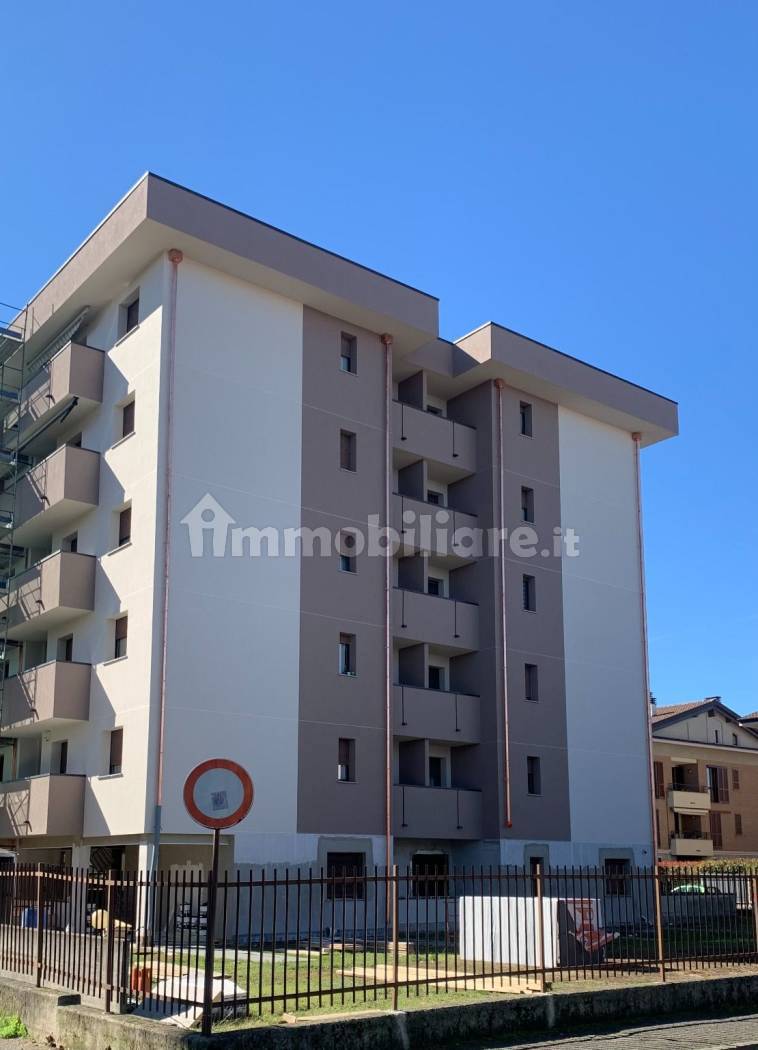 Bilocale via Carlo Luvoni 3, Ceredo, Seregno