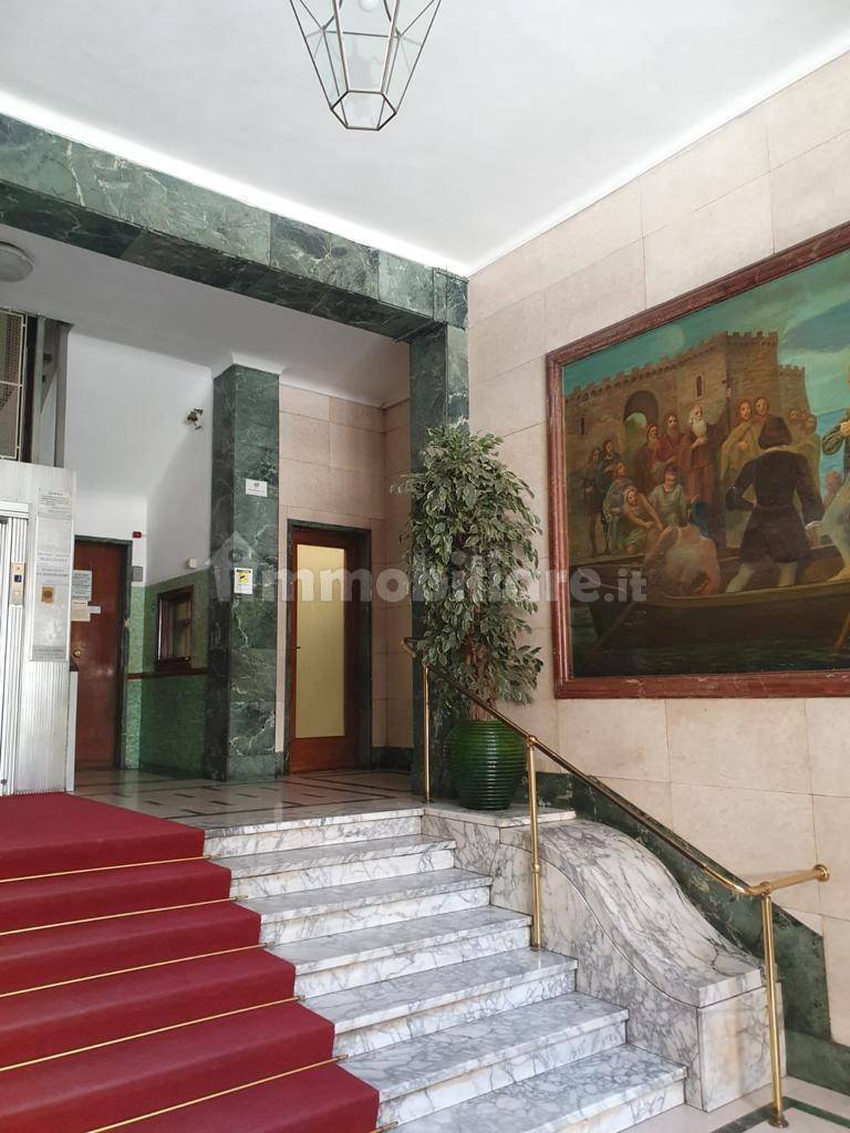 Trilocale via Domenico Fiasella 1, Quadrilatero, Genova