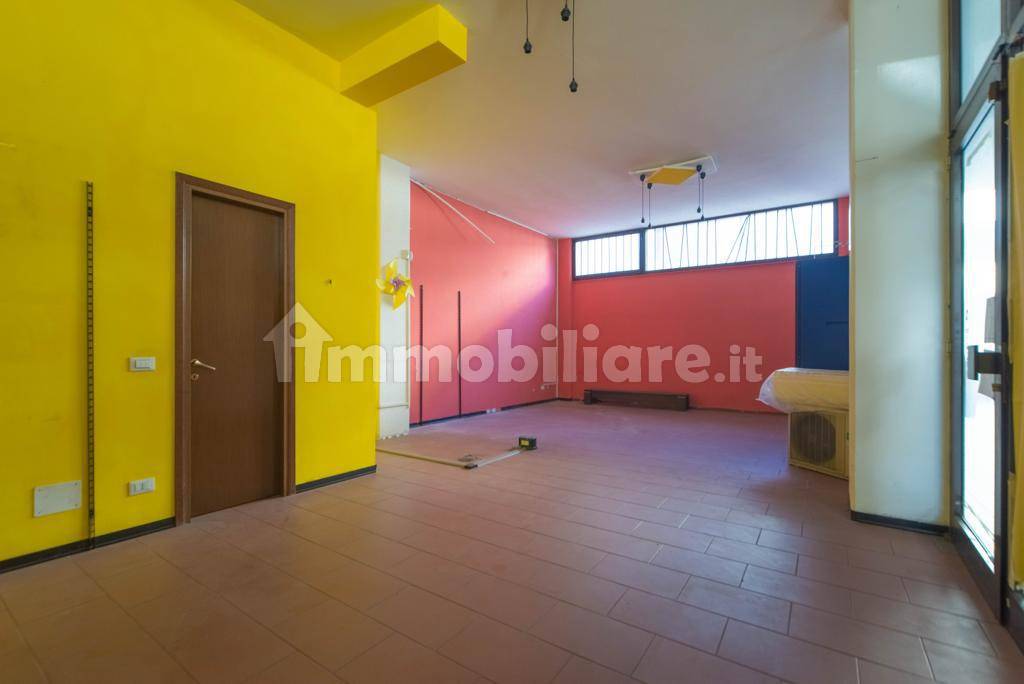 Attività commerciale in Vendita