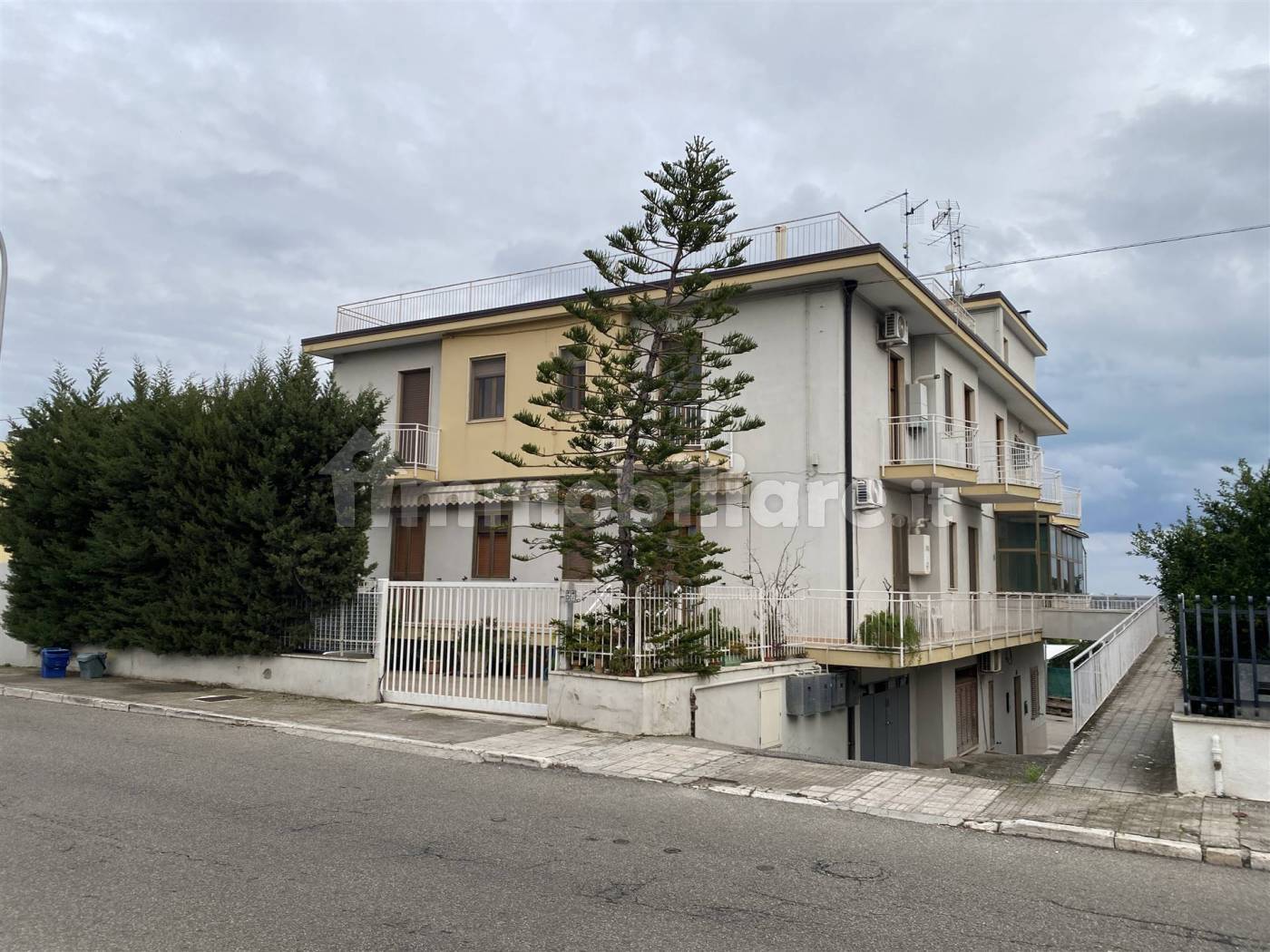 Appartamento buono stato, piano rialzato, Centro, Policoro