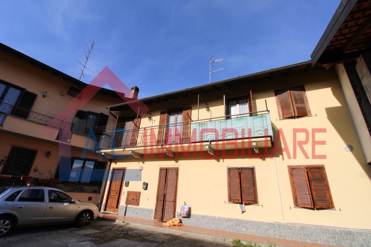 Trilocale via Felice Cavallotti 6, Centro, Vergiate