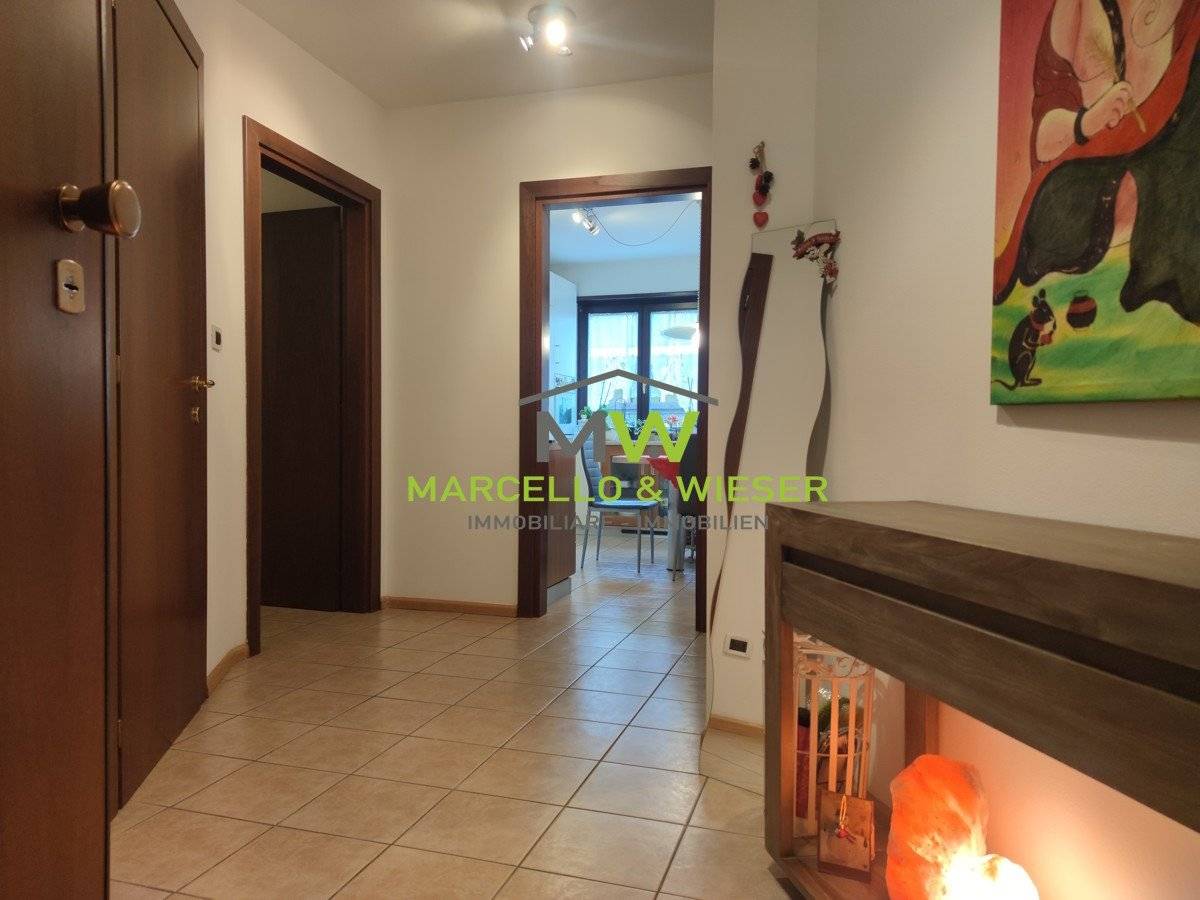 Trilocale via Parrocchia, Centro, Merano