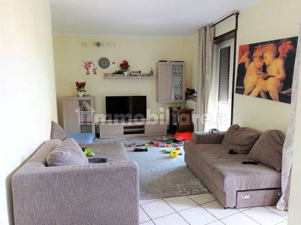 Bilocale via Zara 22, San Paolo, Novara