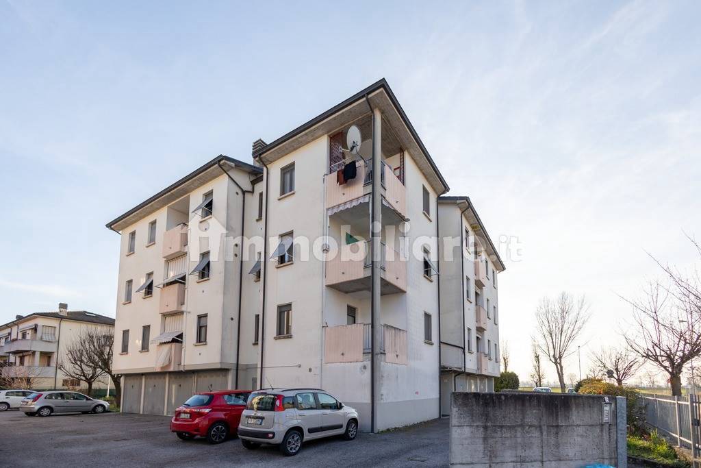 Bilocale via Federico Fellini, Centro, Fontevivo