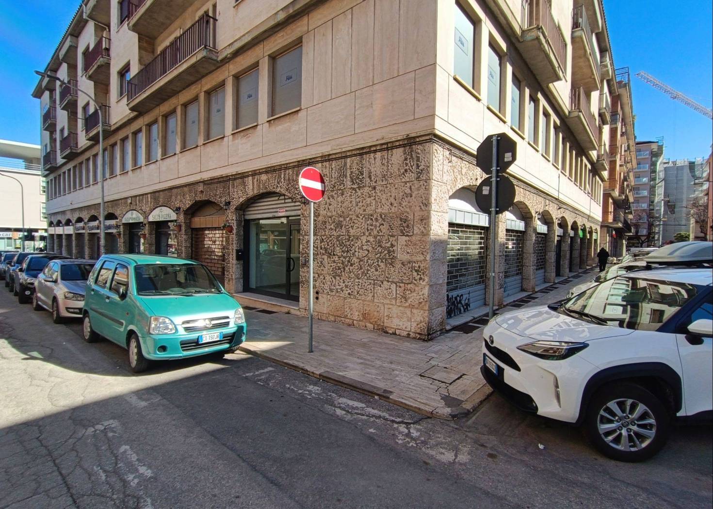 Locale commerciale in Vendita