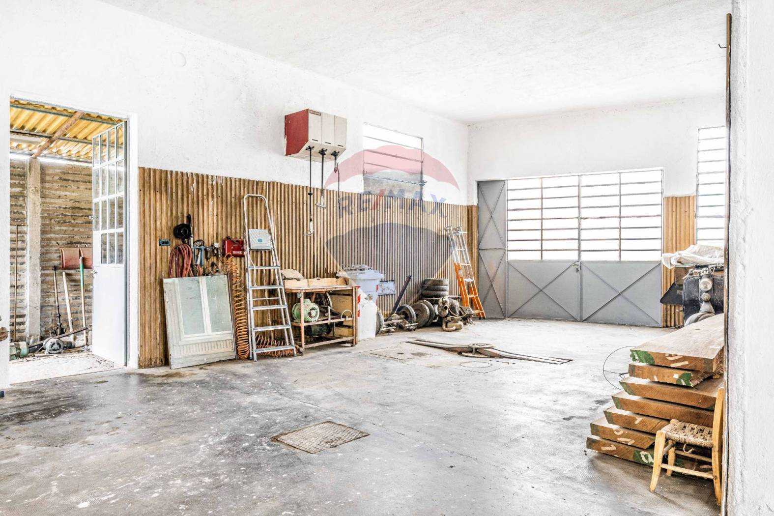 Locale commerciale in Vendita