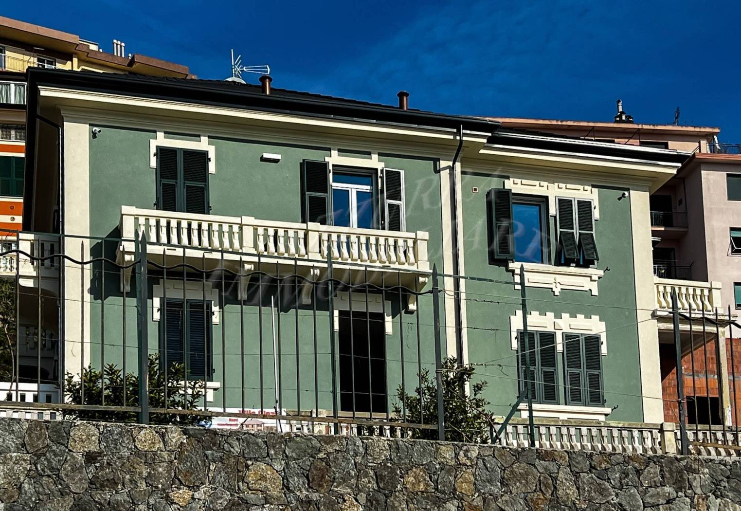 Bilocale via Sardi, Centro, Varazze