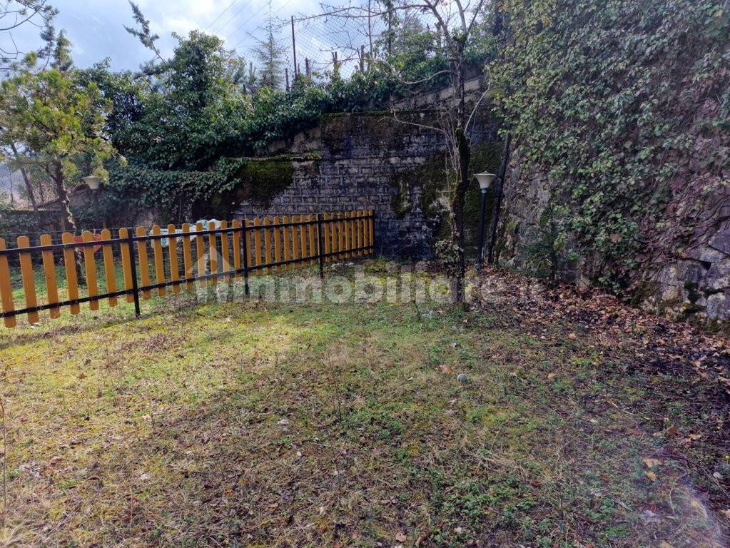 Trilocale via delle Macchie 20, Centro, Tagliacozzo