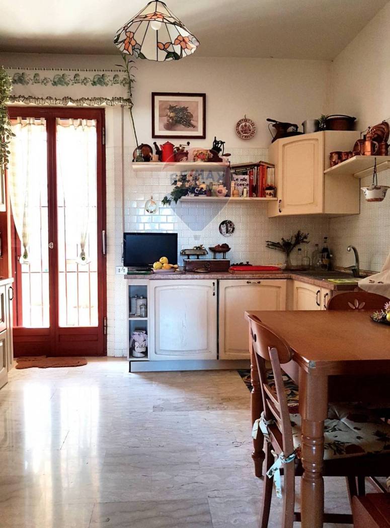 Appartamento buono stato, primo piano, Palombare, Ancona