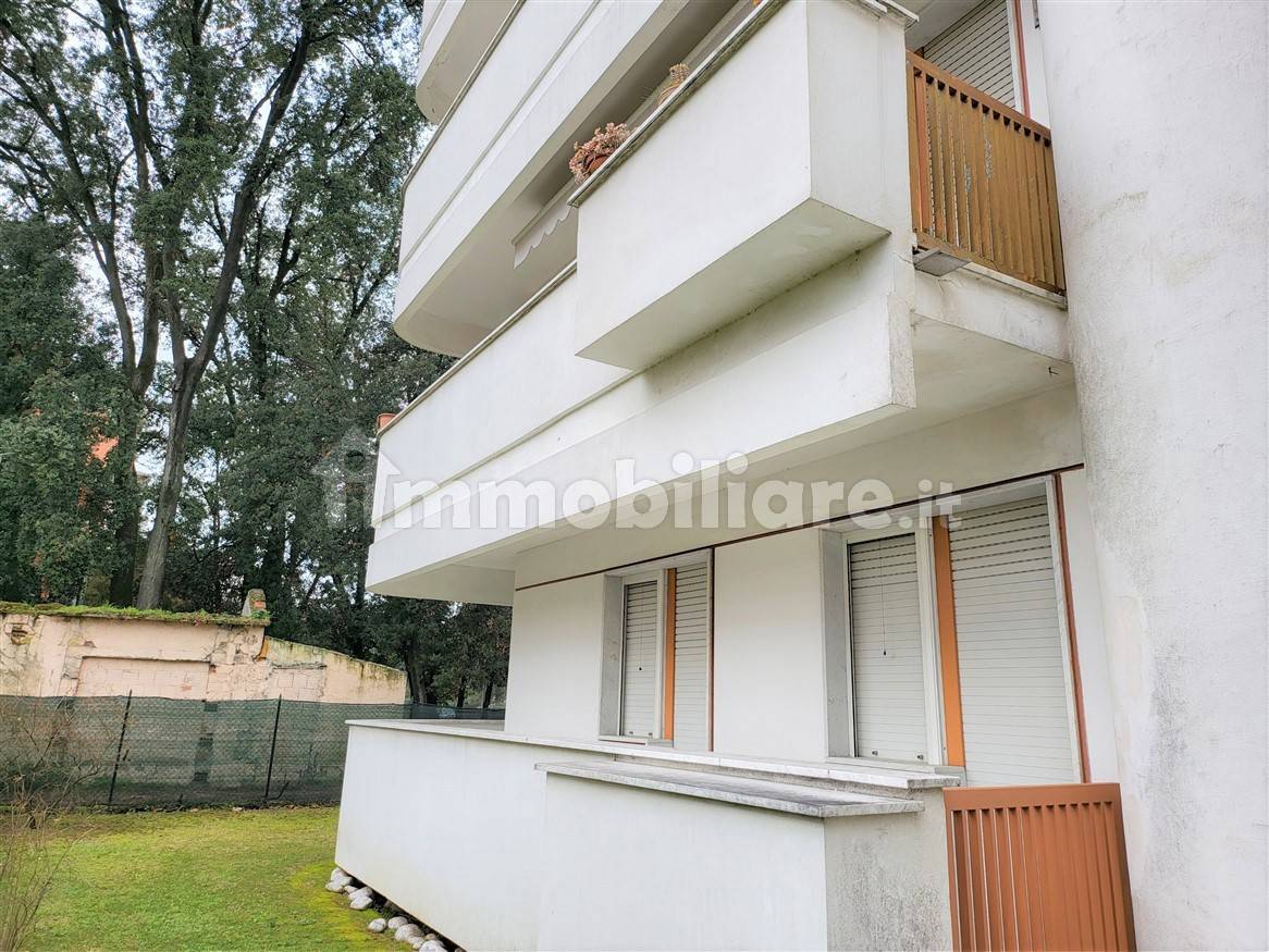 Appartamento via Don Luigi Sturzo, 26, Marina di Massa Centro, Massa