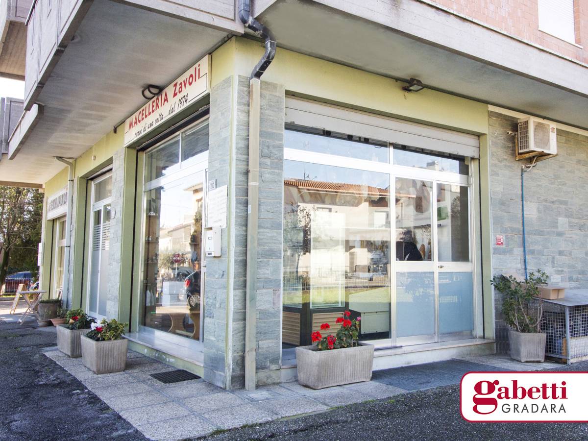 Locale commerciale in Vendita