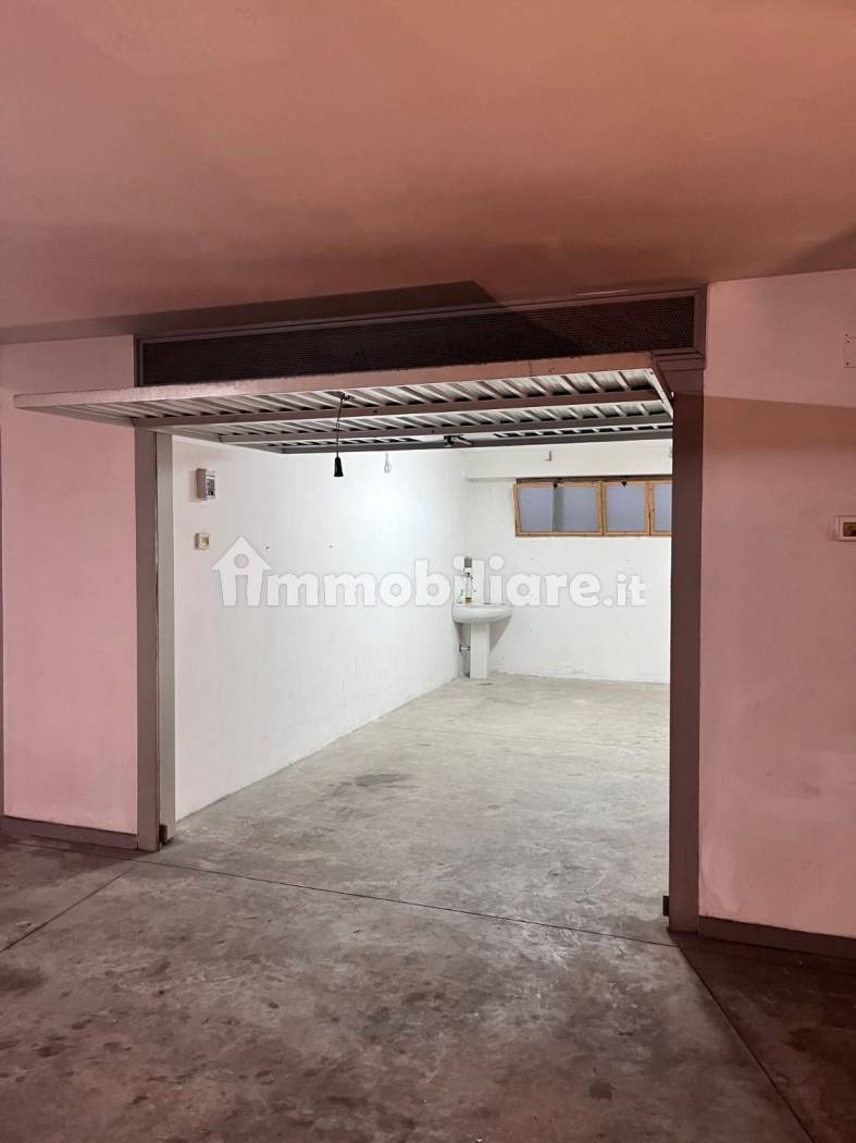 Garage - Box in Vendita