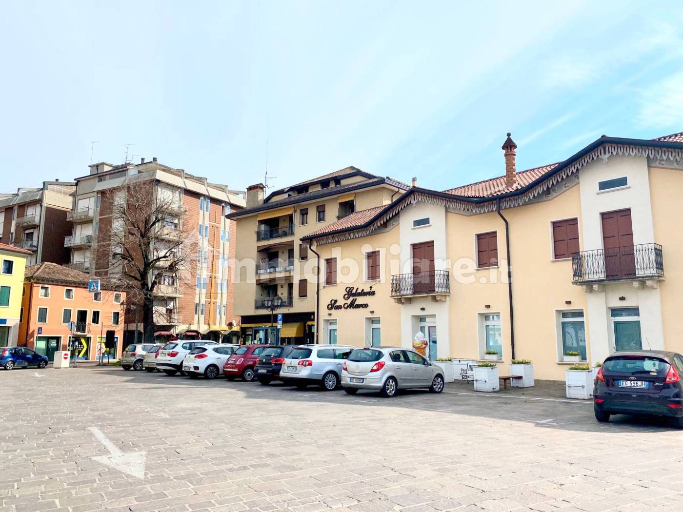 Bilocale piazza Guglielmo Marconi 2, Centro, Montegalda