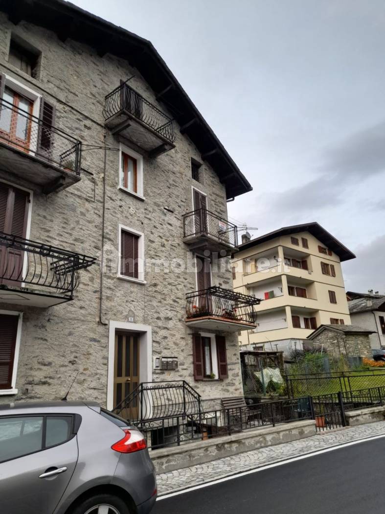 Trilocale via Ezio Vanoni 5, Centro, Caspoggio