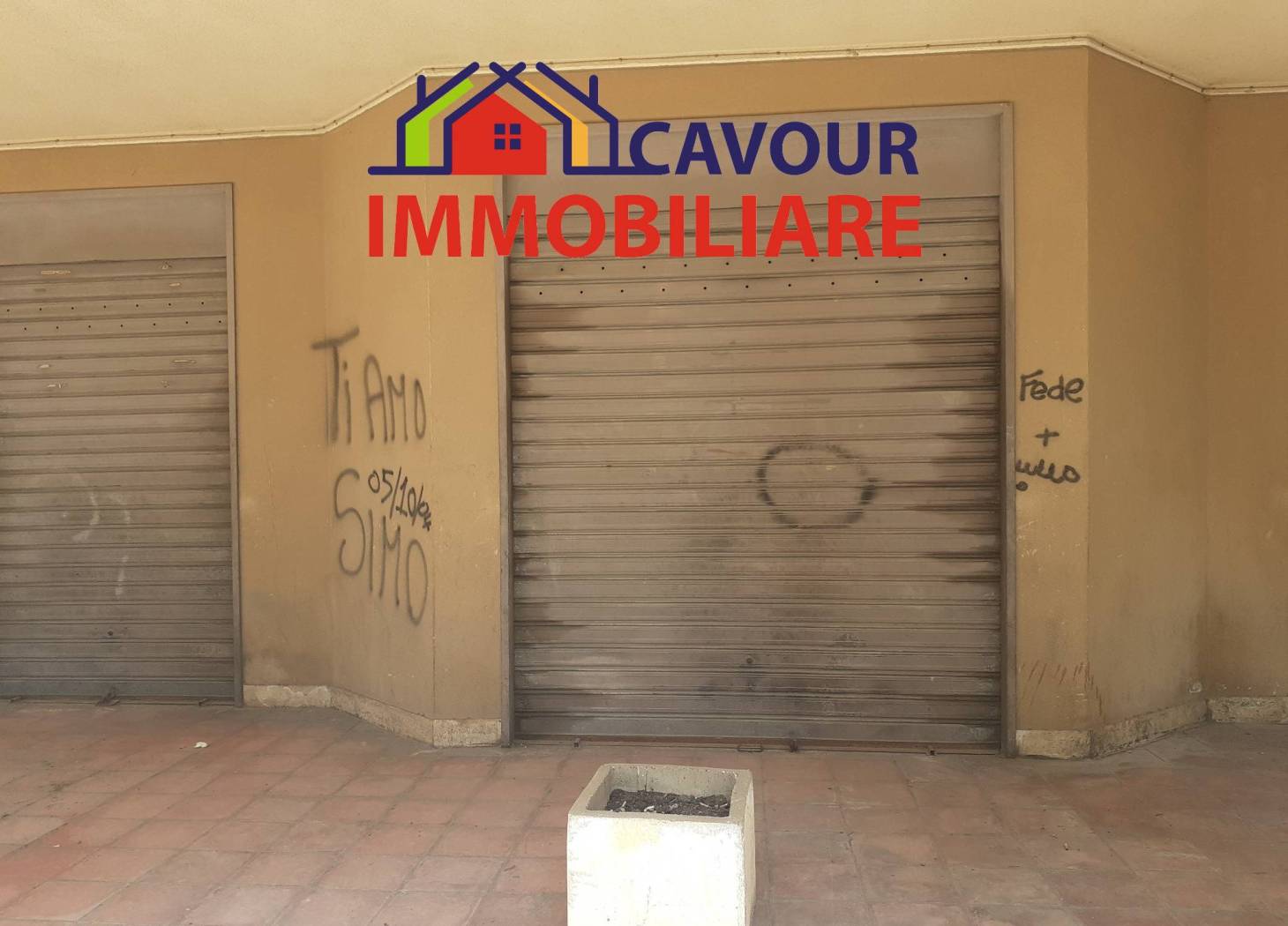 Locale commerciale in Vendita