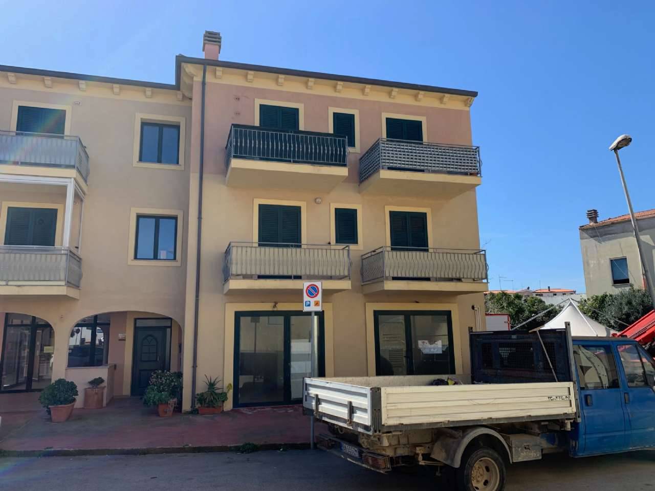 Locale commerciale in Vendita