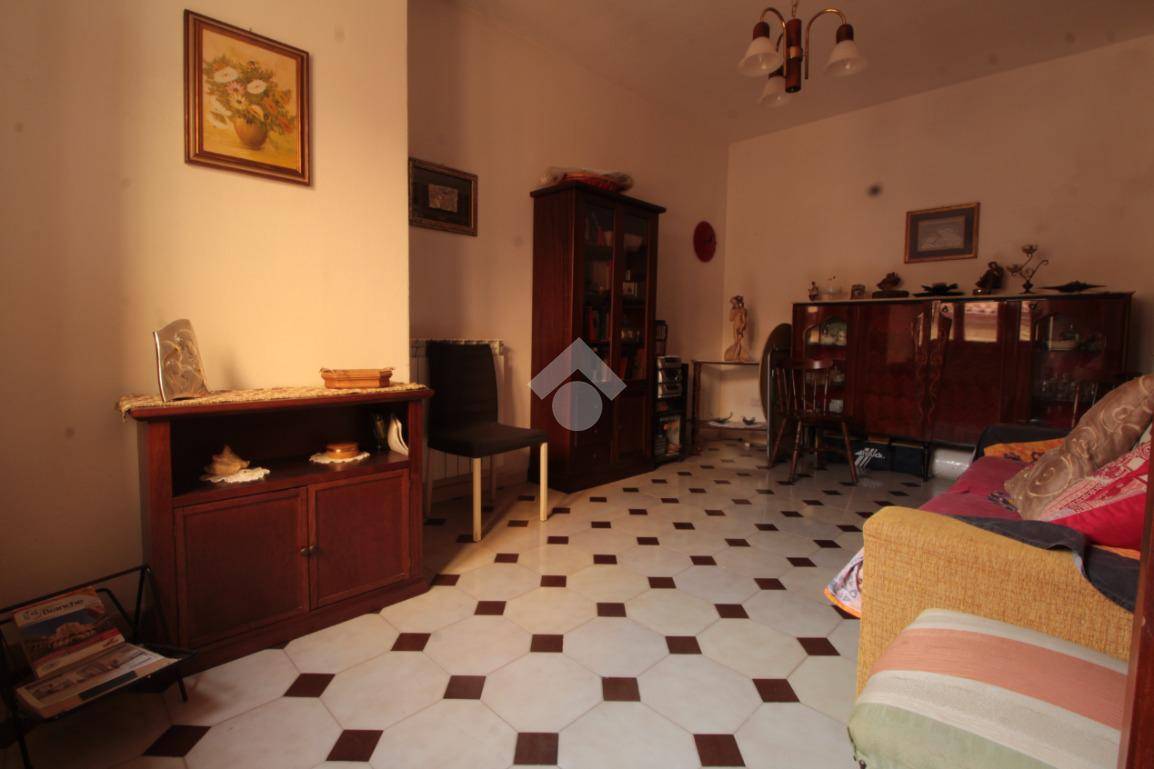 Monolocale via Gaetani 35, Centro, Torraca