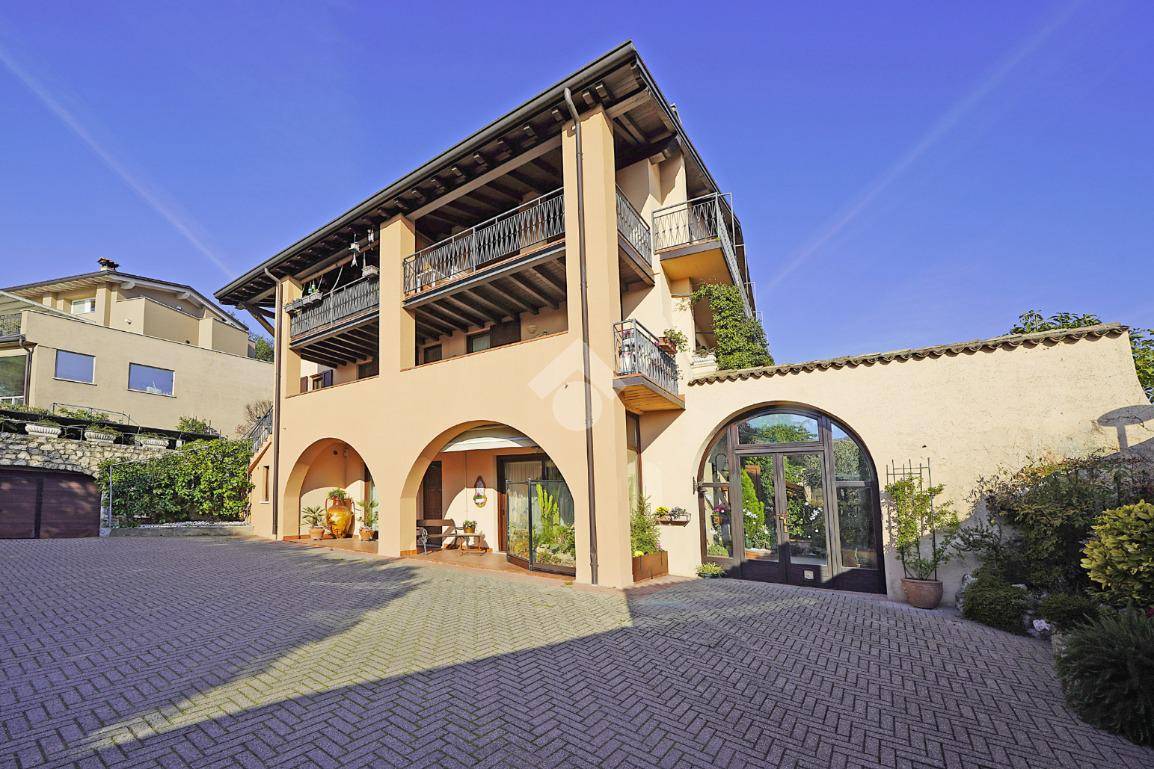 Quadrilocale via Ronchetti 2, Centro, Salò