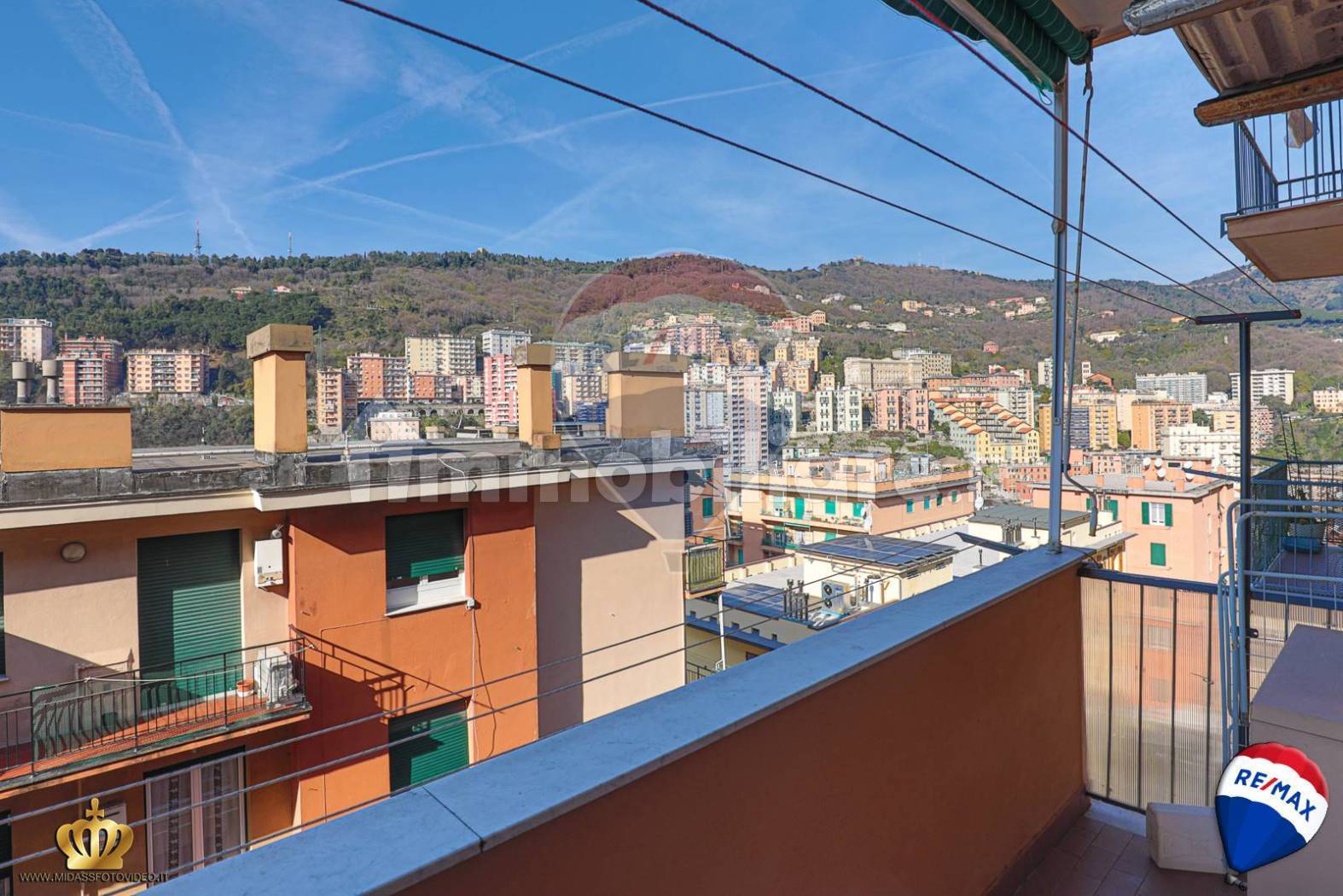 Trilocale via Montenero 11A, Staglieno, Genova