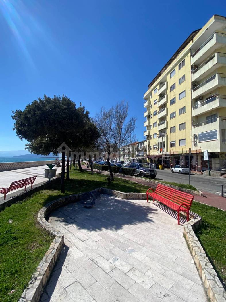 Quadrilocale via Lungomare Stefano Pugliese 203, Catanzaro Lido, Catanzaro
