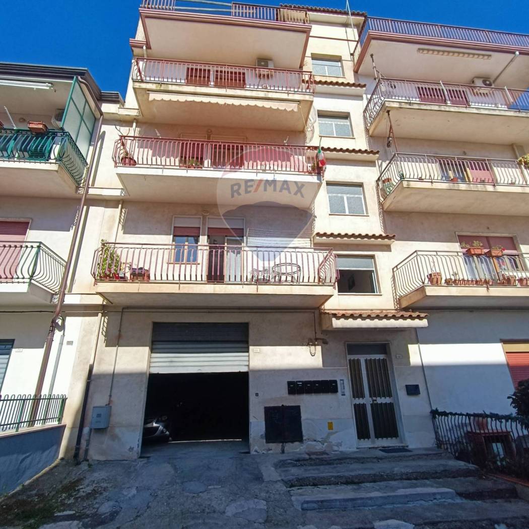 Quadrilocale dante alighieri 66, Gaggi